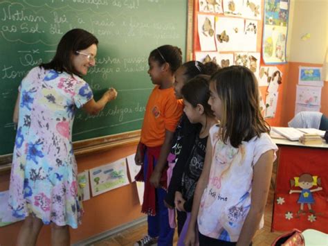Mais De 185 Mil Alunos Da Rede Municipal De Ensino Retornam às Aulas