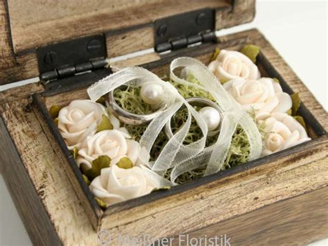Ringkissen Holz Herz Creme Vintage Klein Spitze Meissner Floristik