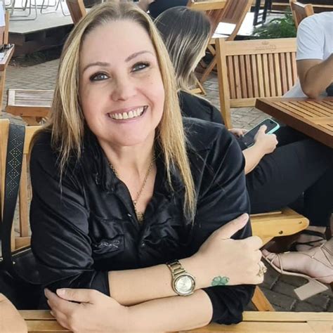 Corretora Aloma Rezende