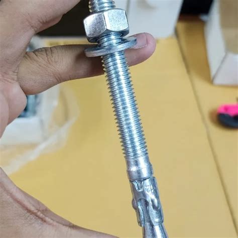 ขนาด M12x120mm พุกเวดจ์ชุบซิงค์ ชิ้น พุกเหล็ก คุณภาพดี ราคาถูก