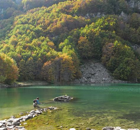 Montagne Montanari ESCURSIONE AL LAGO SANTO MODENESE