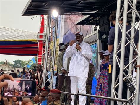 Campagne électorale Tshisekedi Prêt à Faire La Guerre Avec Le Rwanda