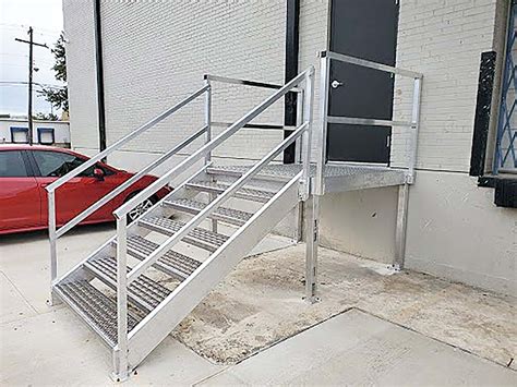 Grip Strut OMNI Steps Upside Innovations Installation