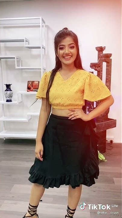 රොෂෙල් අක්කිට කැමති අය කෝ 😘 Youtube