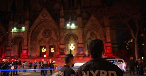 Etats Unis New York Un Homme Tué Par La Police Après Avoir Tiré à Un