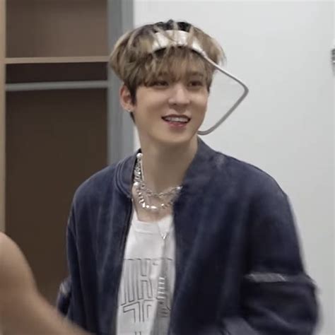 Ateez Yunho Icon Pfp Loglogbook Living In Korea Pirates Korea