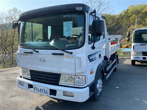 현대 메가트럭 덤프 45톤 수동 차량 2008년06월식 11만키로 250마력 덤프 올도색 및 엔진 미션 점검 완료 화물차특장차살수차덤프트럭탱크로리암롤