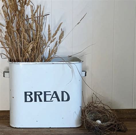 Enamel Bread Tin Gathered Vintage Wares