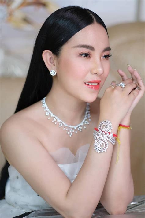 តុលាការកាត់ក្តីសំណុំរឿងស្រីស្អាត ម៉ន សូលីដែត ប្រើមន្តអាគមយកមាសក្លែងក្លាយ ឆបោកដូរប្រាក់ជាង៣០