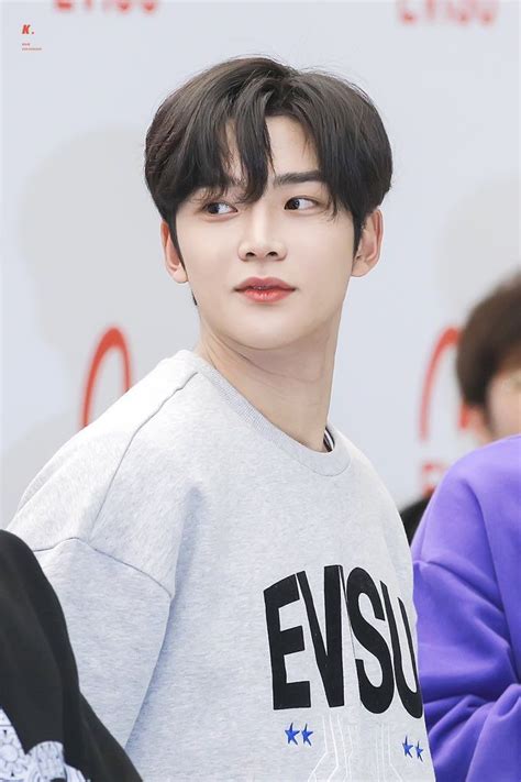 로운 Rowoon Sf9 에스에프나인 Asian Actors Korean Actors K Pop Kim Hye