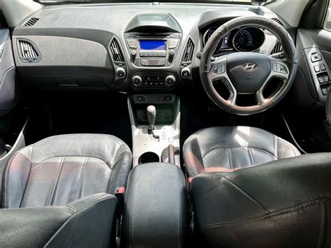 Hyundai Tucson 20 Sunroof A Cars Used Cars On Carousell