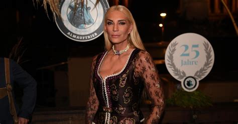 Sarah Kern Verrät Warum Sie Ins Dschungelcamp Geht 1and1