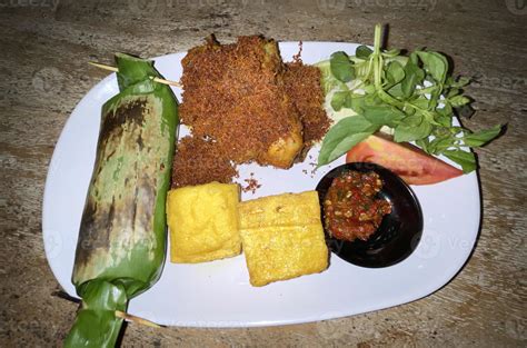 Grilled Rice Wrapped In Banana Leaf Indonesian Traditional Food Nasi