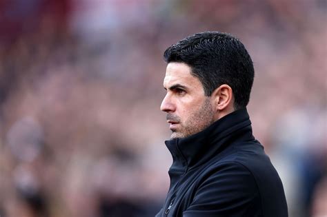 I Did It In Front Of Them Mikel Arteta Hits Back At Gary Neville