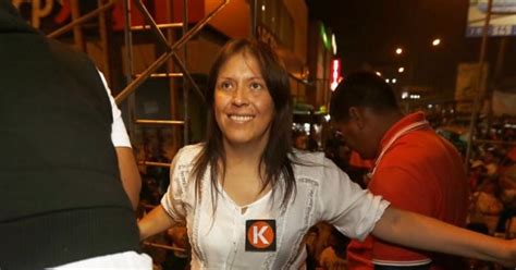Yeni Vilcatoma Ya No Sabe Qué Hacer Para Justificar Su Permanencia En