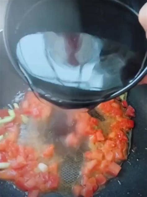 開胃紫菜西紅柿雞蛋湯不會做的再發一次更簡化的教程來收吧 每日頭條