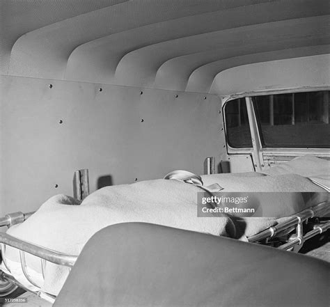 Marilyn Monroe In Casket Marilyn Monroes Last Hours Detailed In The