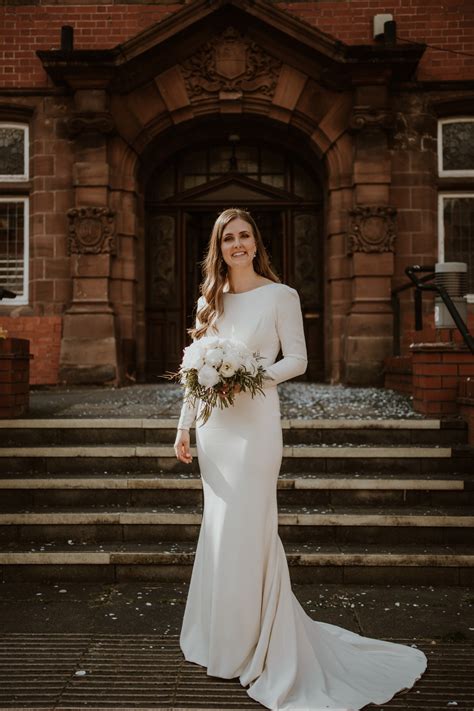 Sassi Holford Jodene Wedding Dress Save 45 Stillwhite