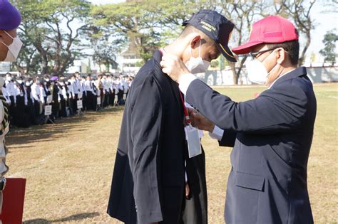 Rektor Lantik 8450 Mahasiswa Baru Universitas Jember Angkatan 2022