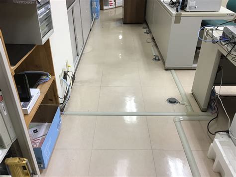 オフィス内の配線をまとめました！ 鹿児島オフィスづくりcom