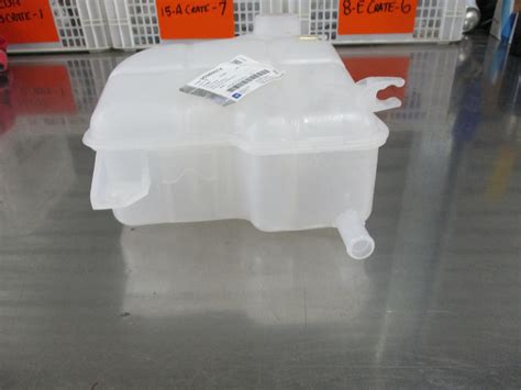 Holden Epica Ep Genuine Radiator Surge Tank New Part Half Price Parts