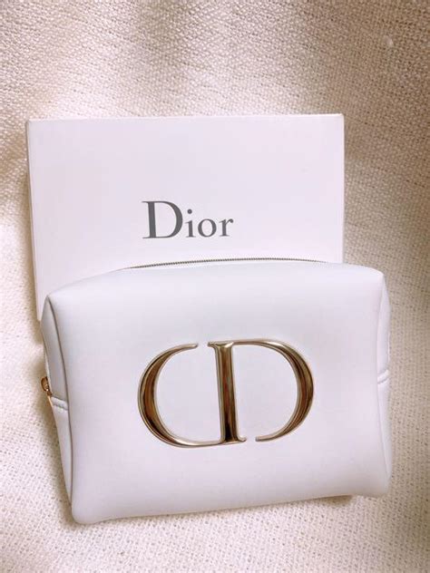 Dior ノベルティ ポーチ メルカリ