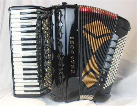 NEW Black Brandoni 68C Classic Harmonik Mics Piano Accordion LMMM 34 96