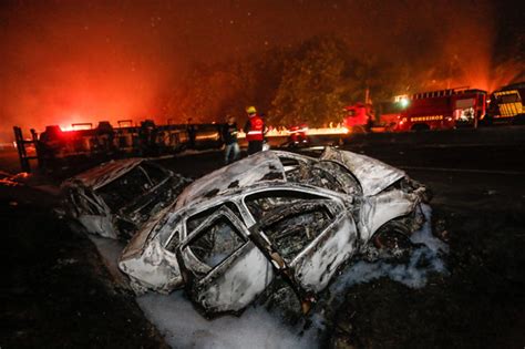 Caminhão bate pega fogo e deixa três mortos na rodovia BR 277 no