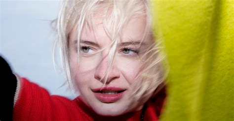 10 Questions With Låpsley As She Releases Her New Single Hotel