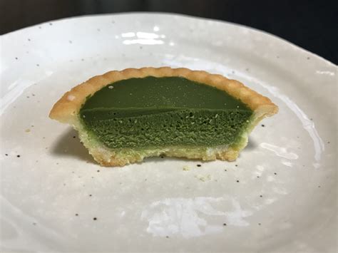 【新作コンビニスイーツ】宇治抹茶の生チョコタルト・濃厚な抹茶の高級なタルト いつものんびり生活blog