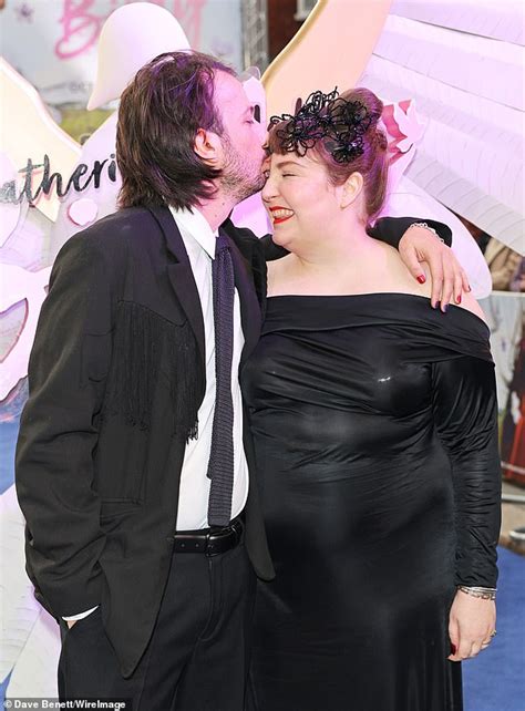 Lena Dunham Packs On The Pda With Husband Luis Felber At The Premiere