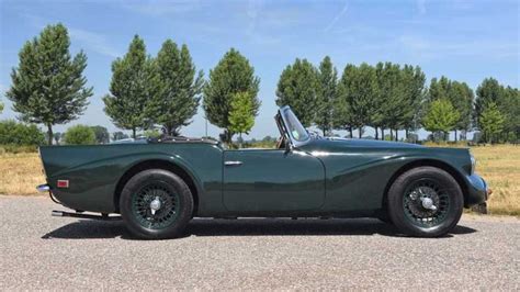 Daimler Sp250 Surely The Sexiest Police Car Of Them All