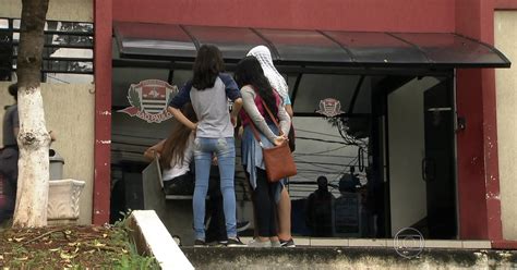G1 Polícia detém estudantes suspeitos de depredar escola ocupada notícias em São Paulo