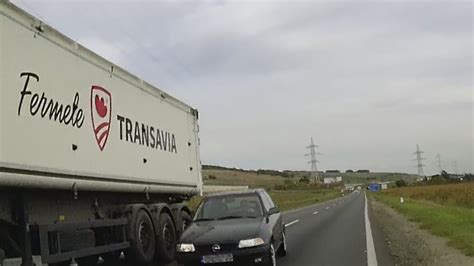 FOTO VIDEO ȘTIREA TA Șofer la un pas de TRAGEDIE după o depășire