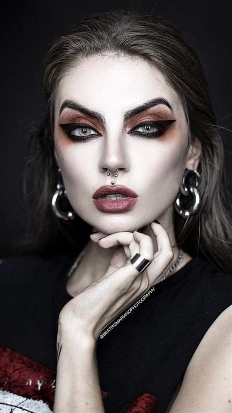 Pin By Pueblo Secreto On Planos De Casa Vampire Makeup Vampire Makeup Looks Goth Beauty