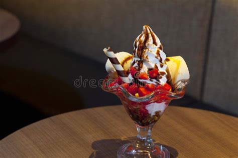 Chocolate Ice Cream Sundae In Parfait Glass Stock Image Image Of