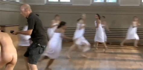 ENF Nude Naked Girls Play Game ThisVid In Italiano