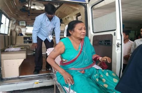 Dr Tijan Bai Got Leave From Hospital Breaking डॉ तीजनबाई को मिली