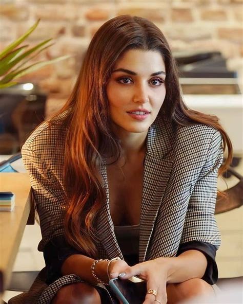 Android Için Hande Ercel Wallpapers Hd İndir