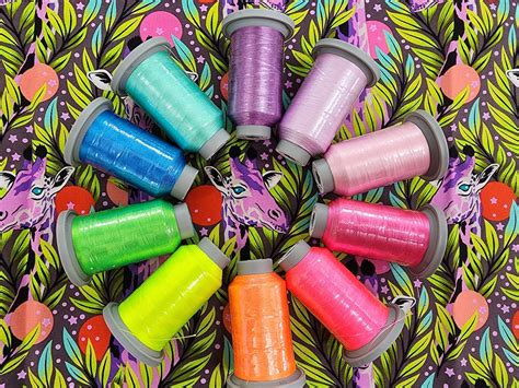 True Neon Glide Thread Set Thread Set With Case By Glide