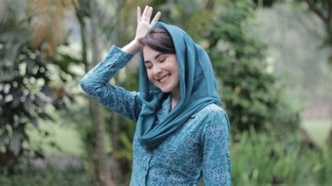 Profil Dan Biodata Arumi Bachsin Istri Emil Dardak Yang Jadi Juru