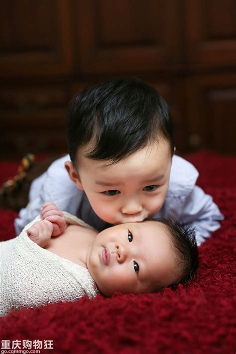 哥哥和弟弟，都是妈妈的最爱 宝宝秀 婴幼育儿 重庆购物狂