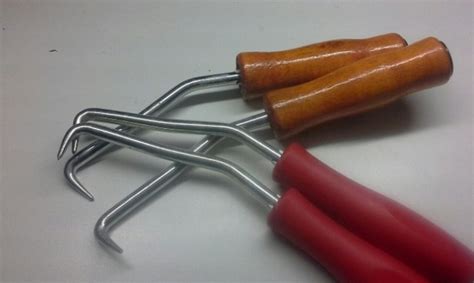 Крючок для вязки арматуры