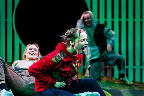 Esimene Armastus On Revolutsioon Rakvere Teater