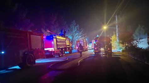 آتش‌سوزی تولیدی جاروبرقی شهرک جی اصفهان مهار شد ۱۲ نفر دچار استنشاق