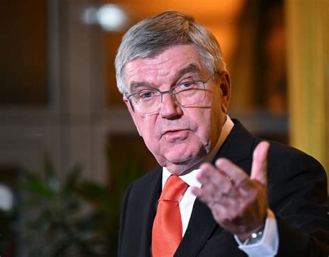 Президент МОК Томас Бах выступил за участие российских спортсменов в ОИ 2024 в Париже