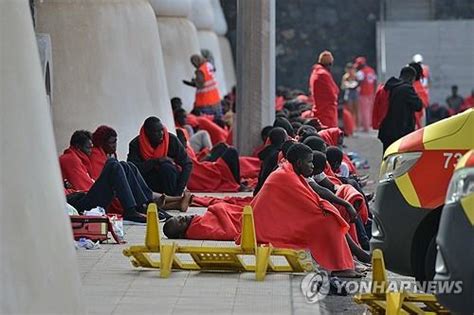 스페인 카나리아 제도에 이주민 280명 한꺼번에 도착 나무뉴스