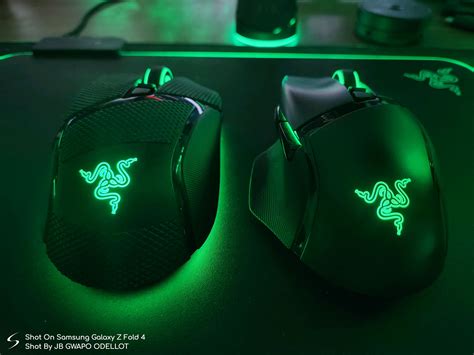 Basilisk V3 Pro Vs Basilisk Ultimate Love The New Dock Also Manage To