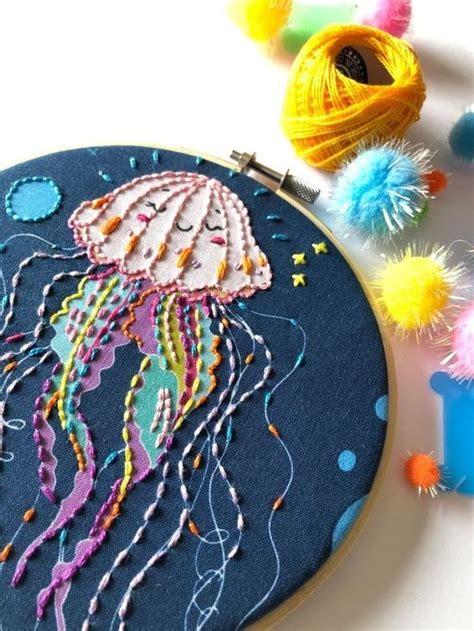 Pin By Naglaa On طاره خطوبه ومنديل كتب كتاب Embroidery Hoop Art Diy