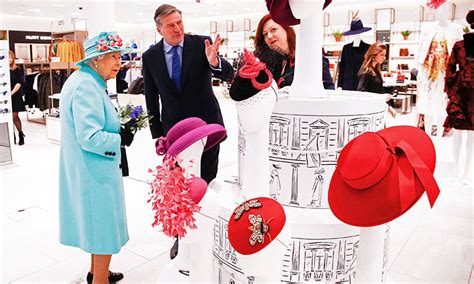 Queen Elizabeth Iis Style Shaped To Suit A Sovereign